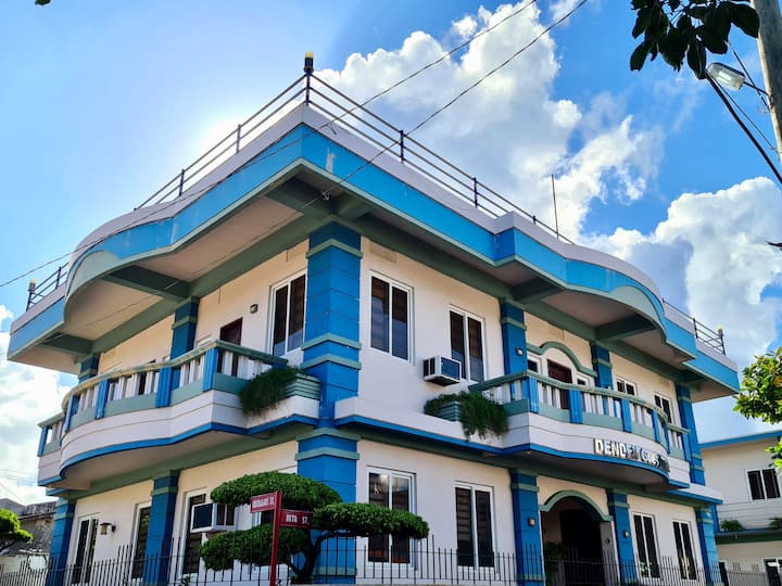 Entire Den Den Guesthouse - Basco
