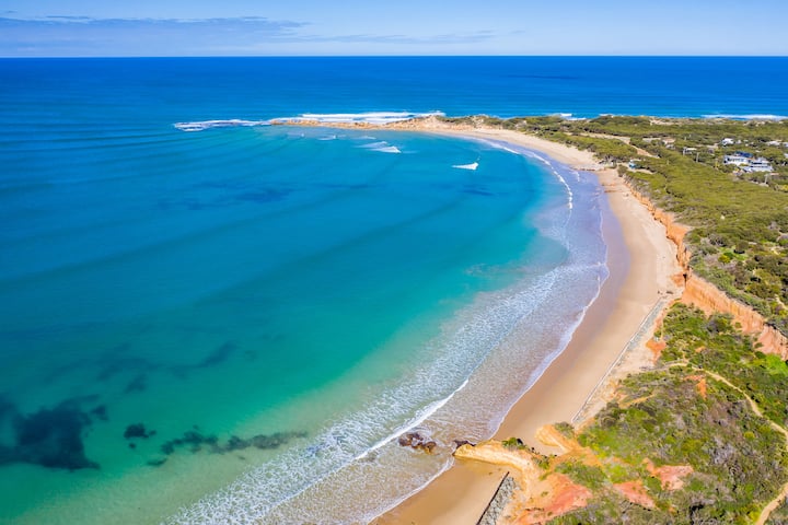 Beach Cottage Anglesea (Point Roadknight Beach) - Guesthouses for Rent ...