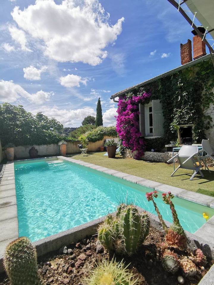 Maison Aux Portes D'avignon Avec Piscine - Avignon