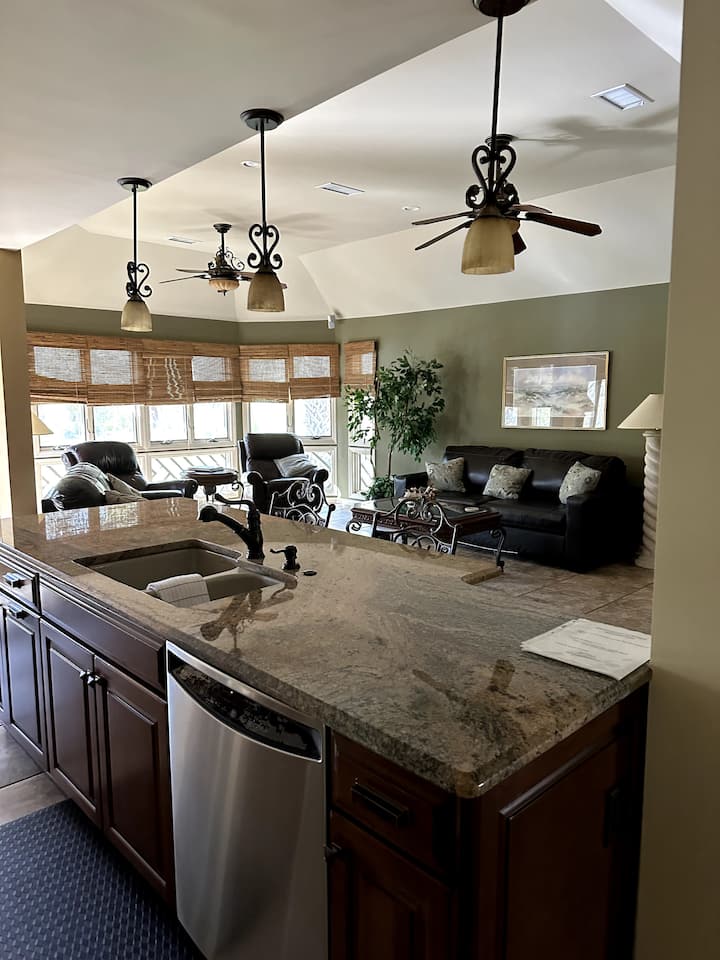 Open Floor Plan 2 Bedroom Turtle Cove Villa - Kiawah Island, SC