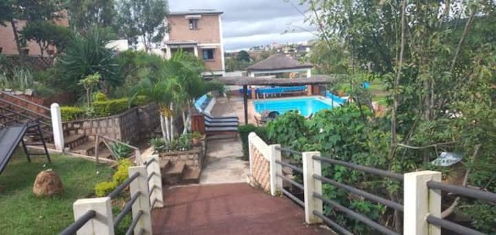 Maison De Caractère, Un Gite Avec Vue Sur Piscine - Madagascar