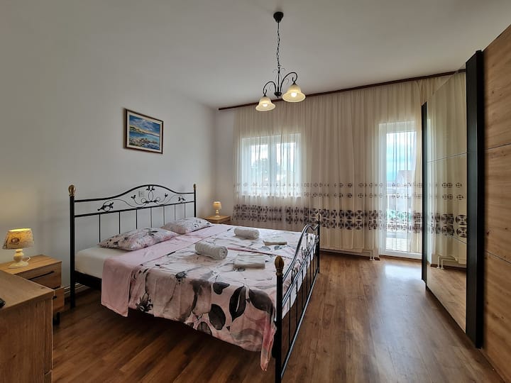 Apartment Marija, Romantic Style - Njivice