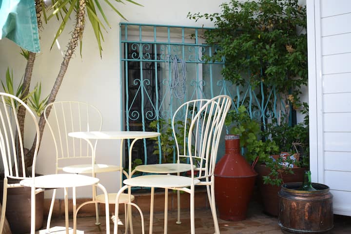 Charming Apartment With Great Terrace. - Facultad Ciencias de la Educación y Psicología (Universidad de Córdoba)