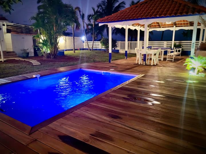 Charmante Maison Créole Les Pieds Dans L'eau - Martinique