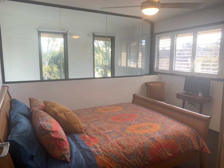 Comfortable Queen Bed By The Beach. - Ocean Grove