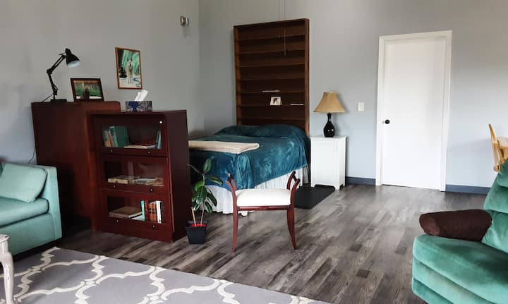 Farm House Instructor's Suite - Wasilla, AK