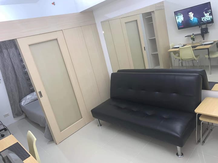 Cozy Resort Type Condo With Internet Wifi - Makati