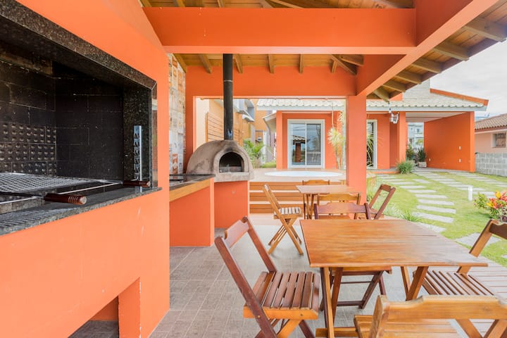 Piscina/ar Cond/forno à Lenha (Pizza). Até 14 Hósp - Garopaba