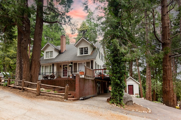 Alpine Farmhouse - Unique Home On A Large Lot W/ac - San Bernardino, CA
