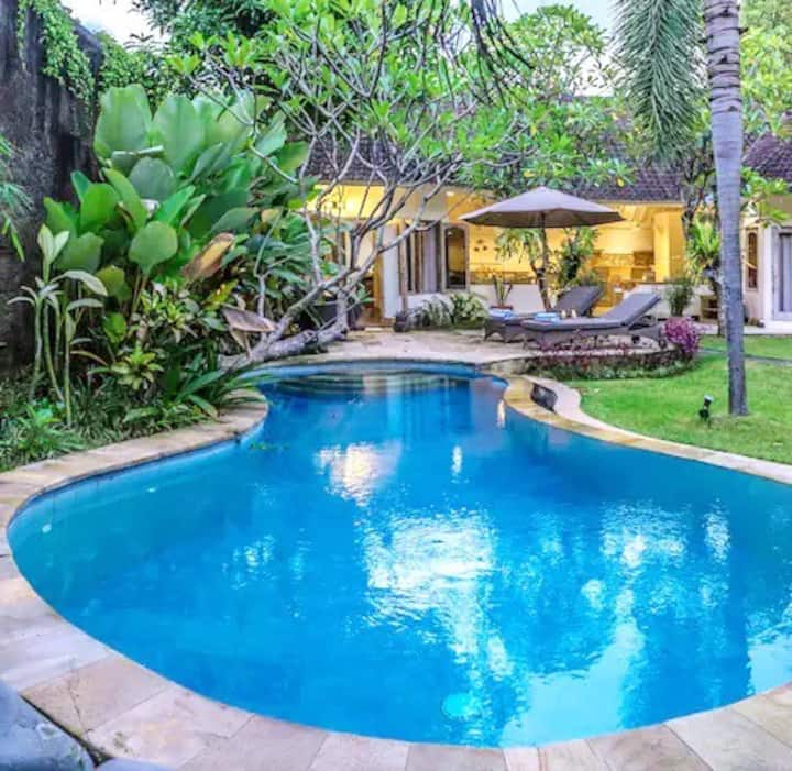 Serene & Elegant, Close To Beach - Legian