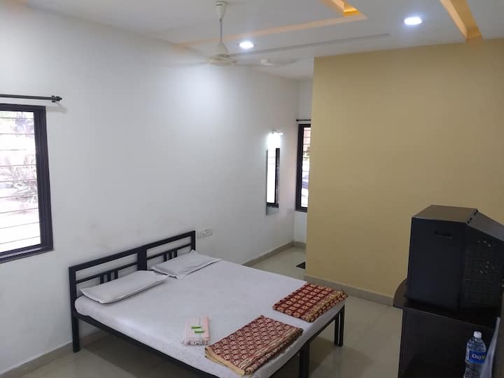 Simply Standard Non Ac Room No 2 - Kolhapur