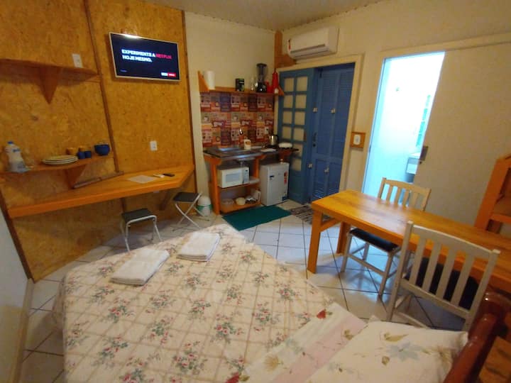 Suíte Privativa Com Ar, Tv, Coz Na "Villa Do Ser" - Florianópolis