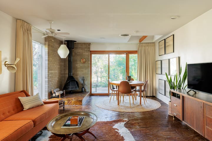Mid Century Gem On Wooded Lot Close To Ou - Norman, OK