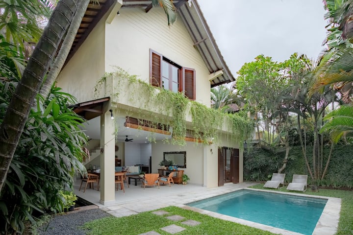 Nyaman Villa In The Heart Of Seminyak, Close To The Beach - Seminyak