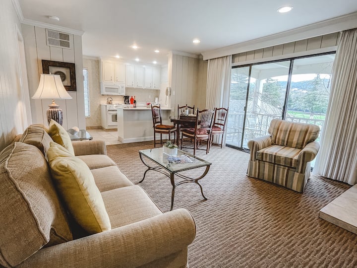Relaxing & Romantic In The Heart Of Wine Country - Napa, CA