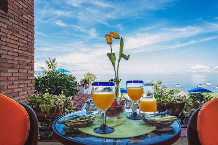 El Dorado 202, 1 Bedroom, 1 Bath Condo Beachfront - Puerto Vallarta