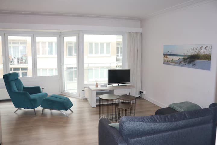 Ruim Vakantieappartement Met Zeezicht. - Ostend