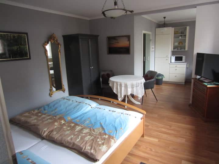 Schöne Kleine Wohnung Mit Kleiner Küche - Cottbus