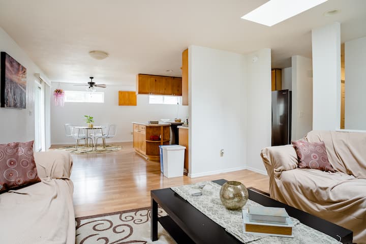 Spacious Room In Nice Redmond House Near Microsoft - Woodinville, WA