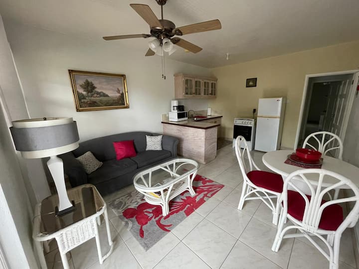 One Bed A/c Apt Nr Dover Beach No.5 - Barbados