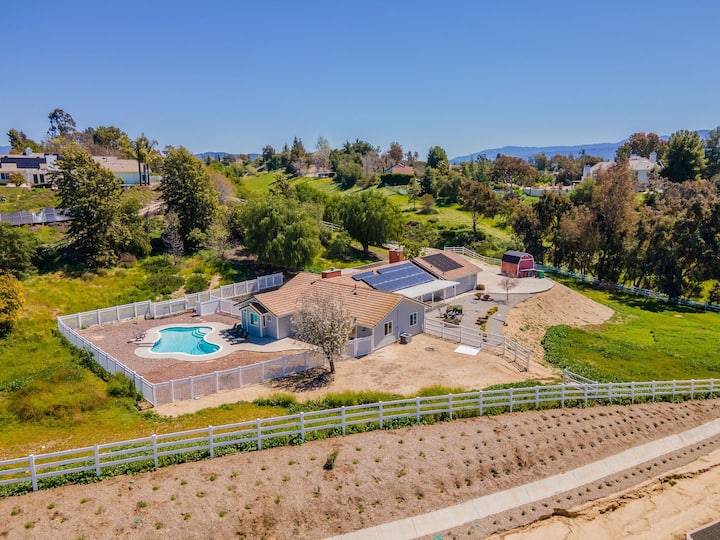 Beautiful Wine Country 4 Bdrm With Pool/spa/views! - Temecula, CA
