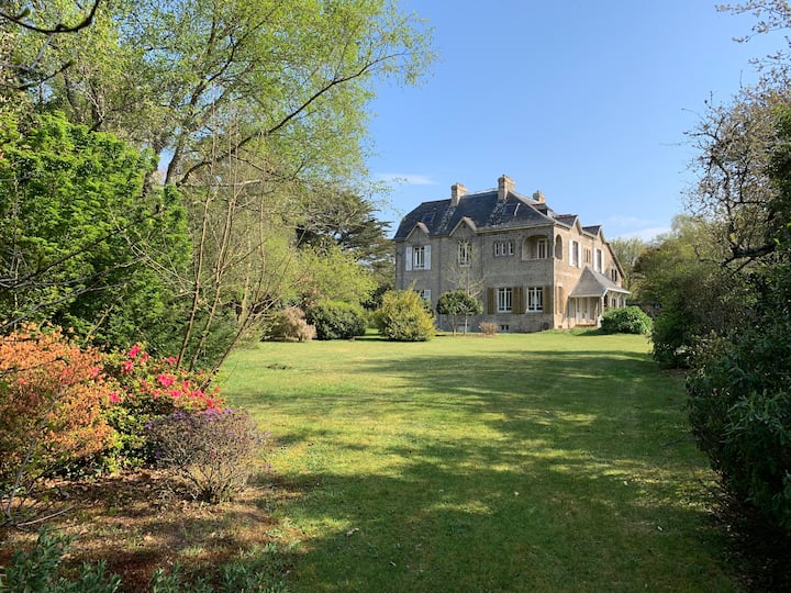 Manoir Breton Dans Un Très Beau Parc - Douarnenez