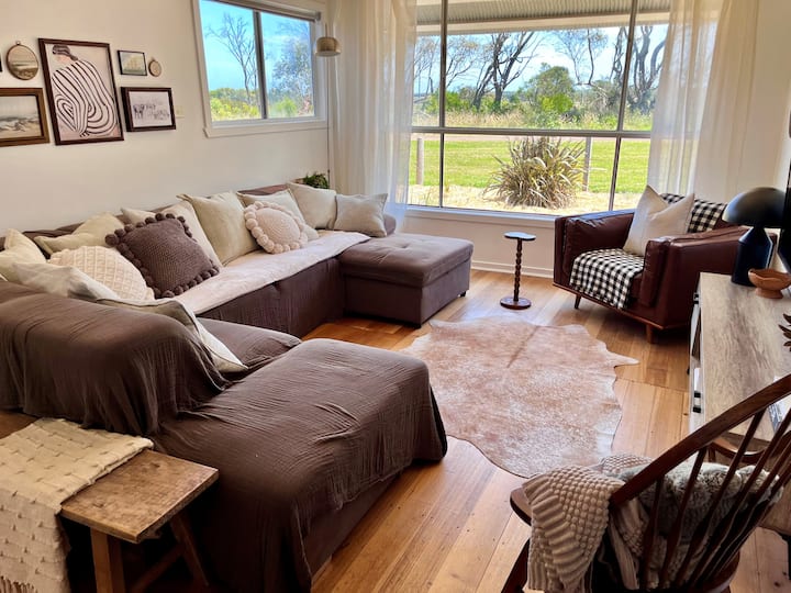 The Farmhouse-historic Ocean View Homestead - Port Campbell