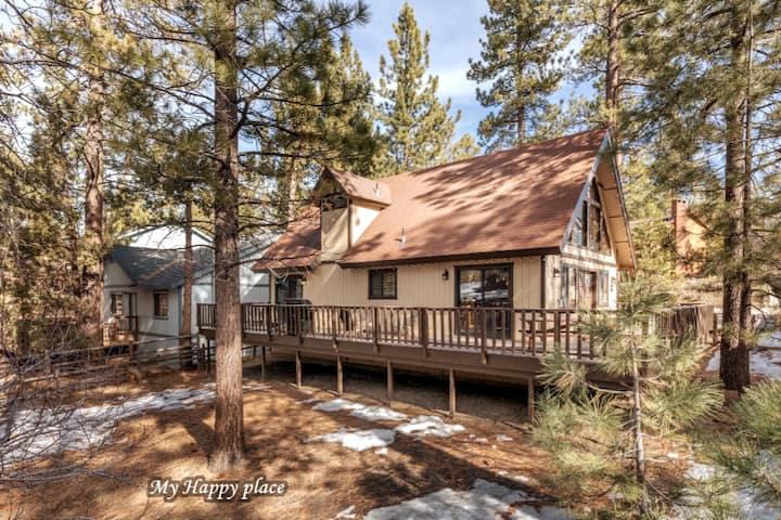 Cozy Cabin + Game Loft! Close To Slopes & Stores. - Big Bear Lake, CA