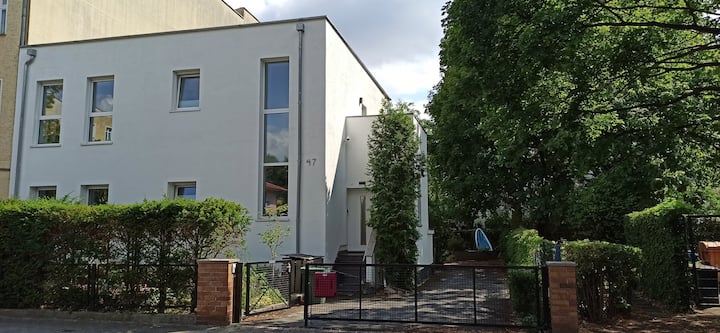 Townhouse With Private Garden For Family - Berlin