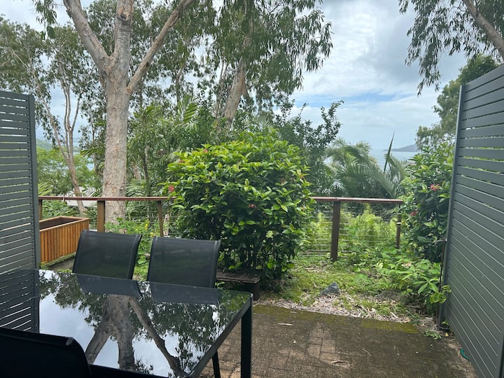 Quiet Budget Getaway -2 Bdrm Self-contained Apartement - Hamilton Island
