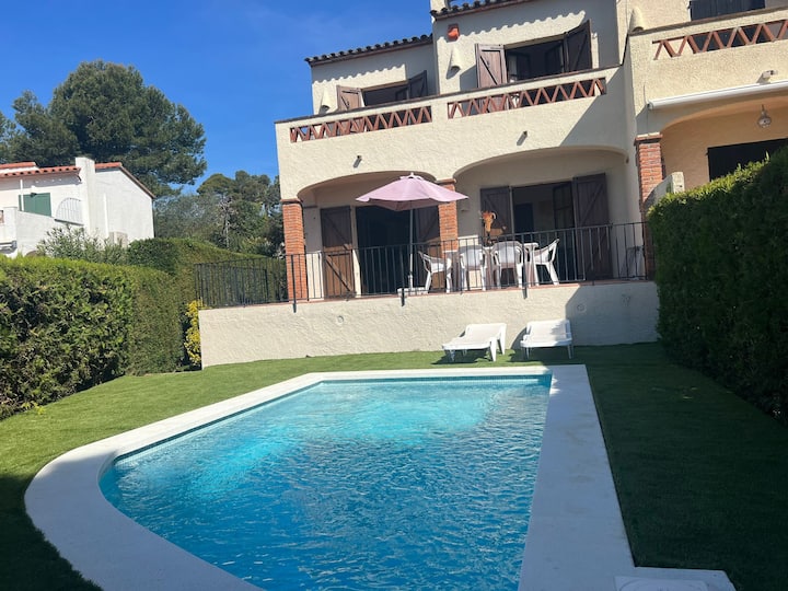 L'estartit, Maison Familiale Avec Piscine Privée. - Peratallada