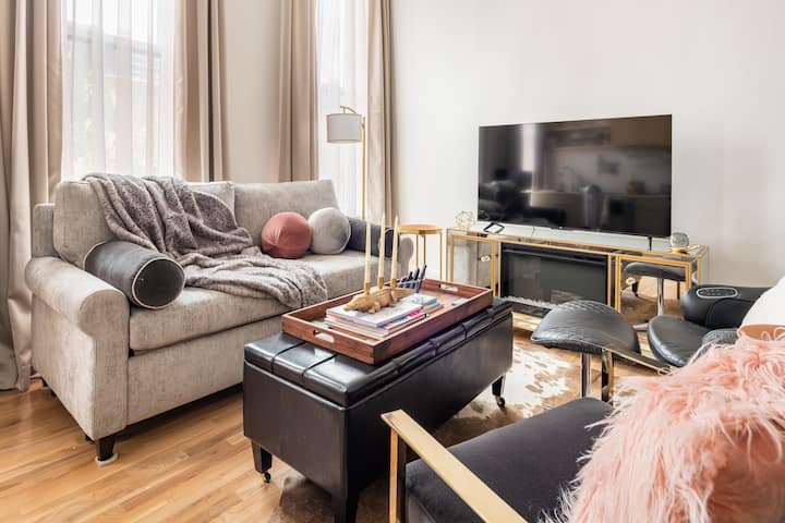 Cozy Luxe Loft | Free Parking | Heart Of City - Cincinnati Zoo & Botanical Garden, Cincinnati