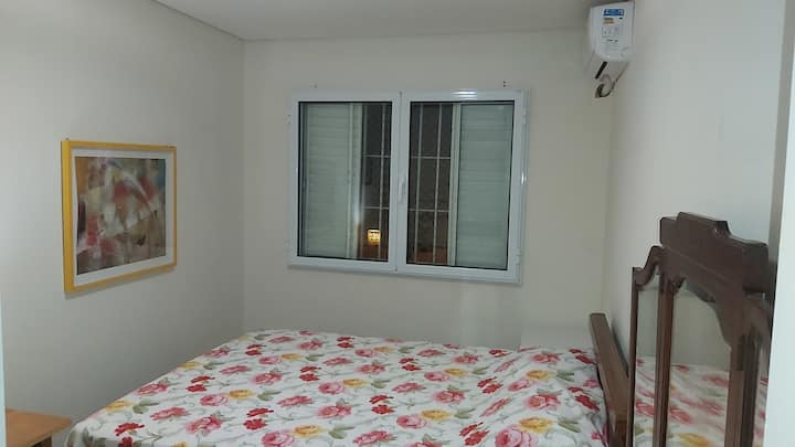 V.mariana/quarto Com Banheiro Exclusivo/ar Cond. - São Paulo