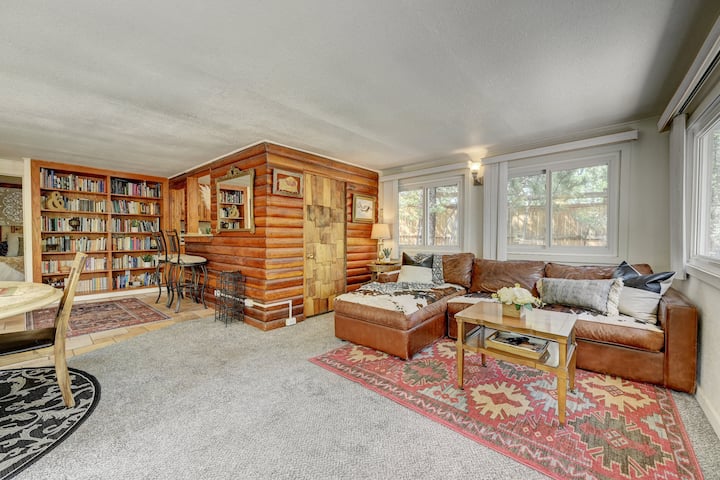 Desirable Historic 1899 Cheyenne Canyon Cottage - Cheyenne Mountain State Park, Colorado Springs