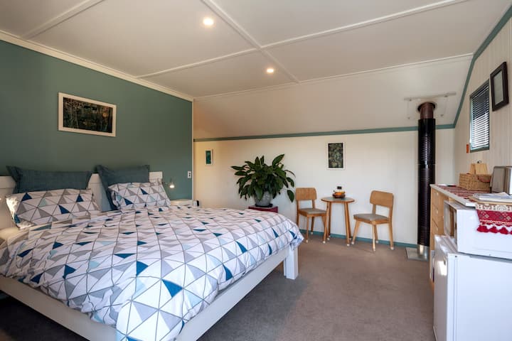 Relax In This Private Chill-out & Enjoy The Views - ニュージーランド クイーンズタウン