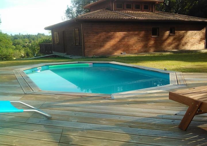 Pagode En Bois, Forêt, Aux Portes De Bordeaux - Bordeaux