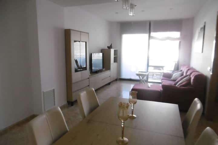 Amplio Apartamento De Tres Dorm. Parking Y Aire - Tossa de Mar