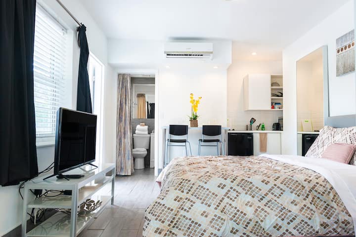 #22-modern Studio Miami Mimo/free Parking/kitchen - Miami, FL