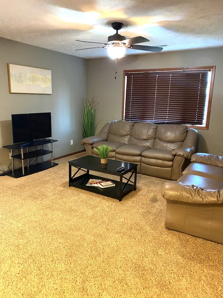 Duplex In The Heart Of Kearney - B - Kearney, NE