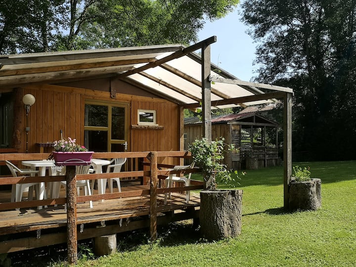Eliot, Calme Et Tranquillité Face à La Nature. - Lac de Mondély