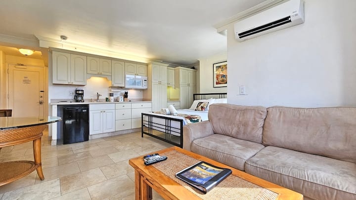 Wg 312 | New Split Ac! Queenbed, Balcony & Kitchen - Hawaï