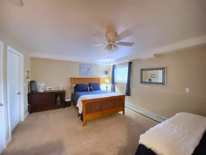 The Best Nest On Spruce! 1 Or 2 Bedroom Option! - Alaska