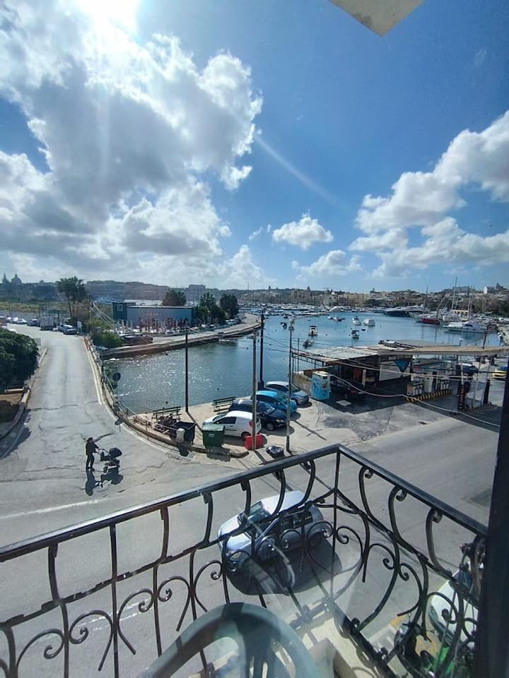 Seafront Apt / Views Of Valletta & Manoel Island - マルタ