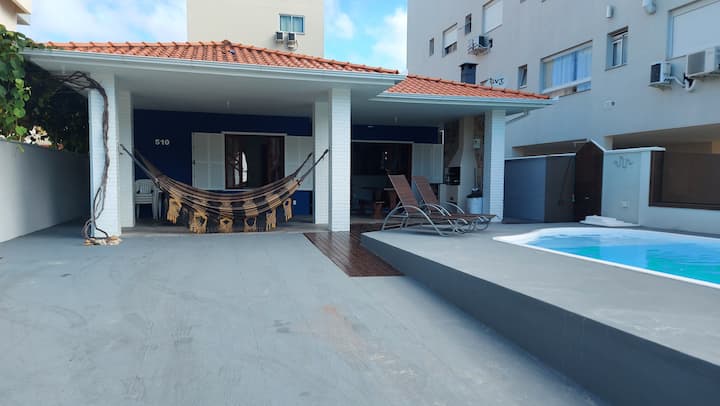 Casa Com Piscina Praia De Palmas - Governador Celso Ramos