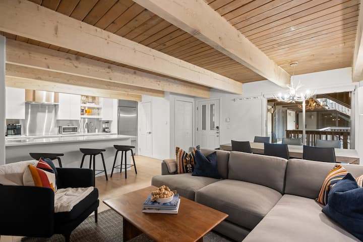 Chateau Chaumont 2-bed – Modern Condo Near Gondola - Aspen, CO