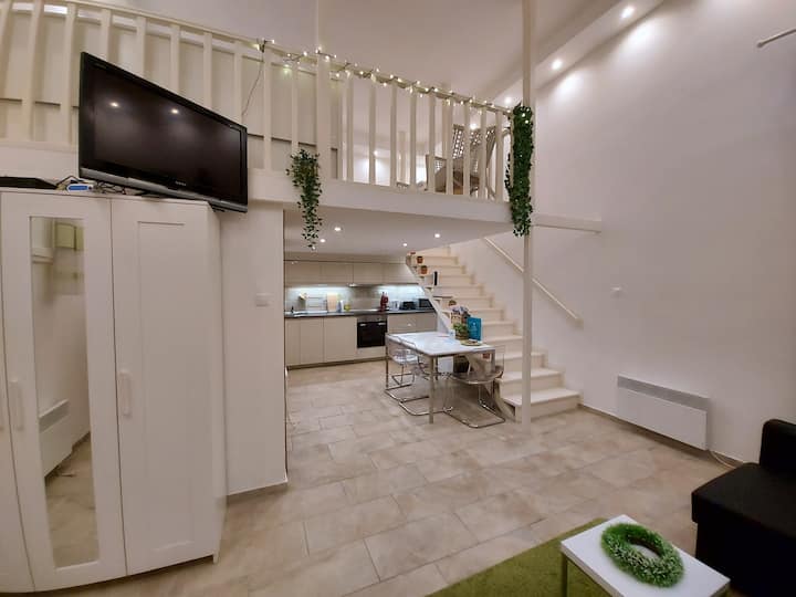 Ó Street Apartment - Budapest