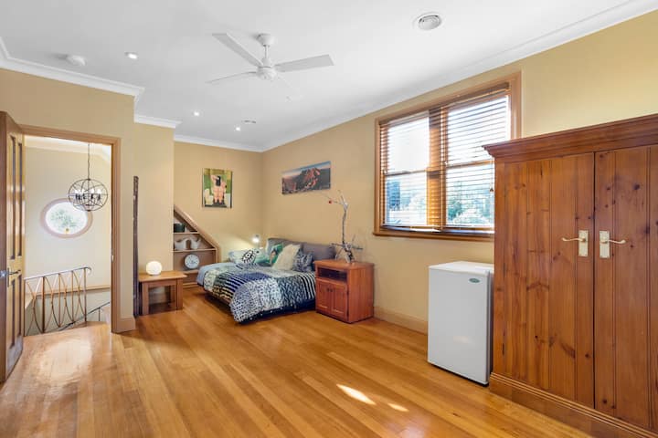 "Inest - Retreat" Your Home Away From Home. - Katoomba