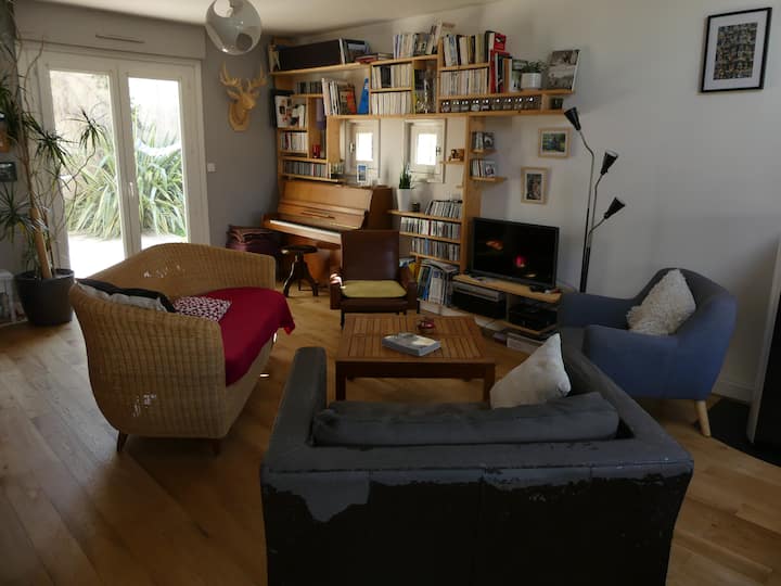Maison Avec Jardin. - Angers
