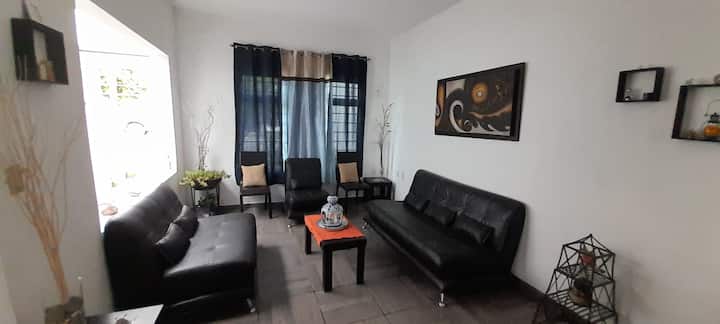 Casa Del Arquitecto: Moderna, Cómoda Y Accesible. - Tepic