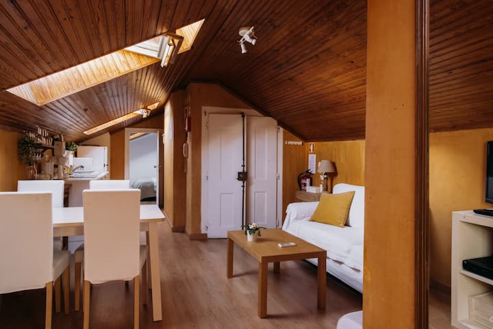Cosy Apartment In An Attic At Bairro Alto - Lisbon